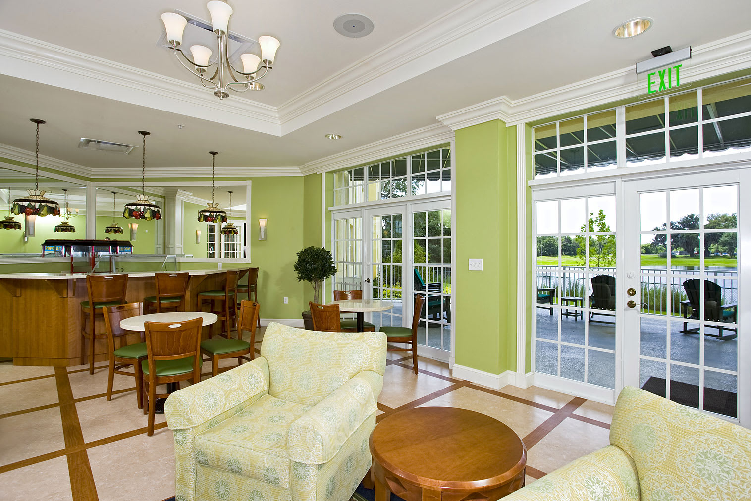 Studio & 1 Bedroom Apartments in Lakeland, FL | Arbor Oaks