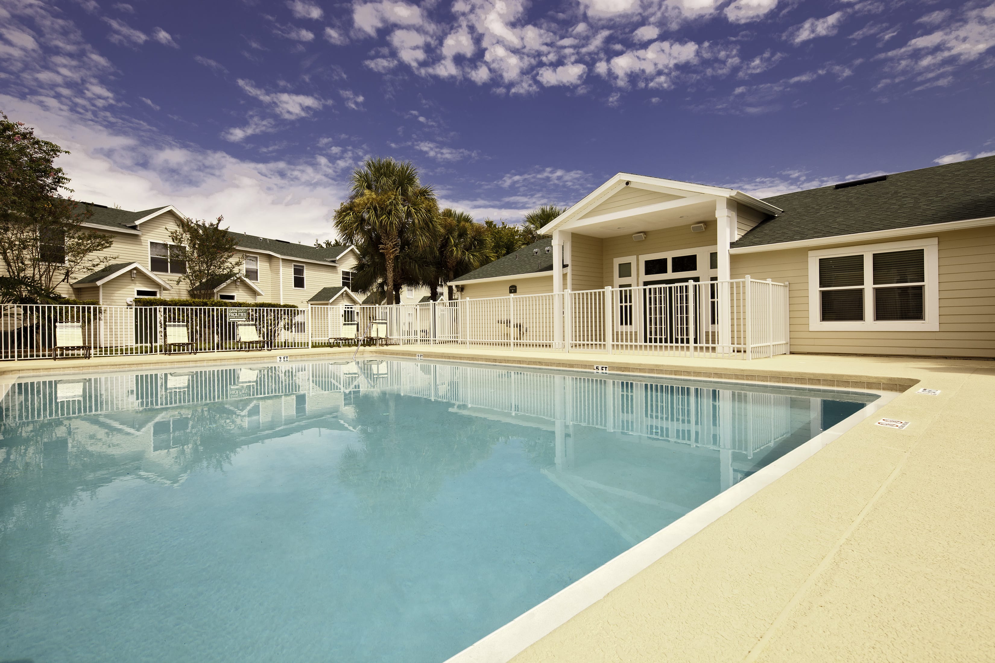 Timberleaf | Affordable Two- and Three-Bedroom Apartments in Orlando, FL