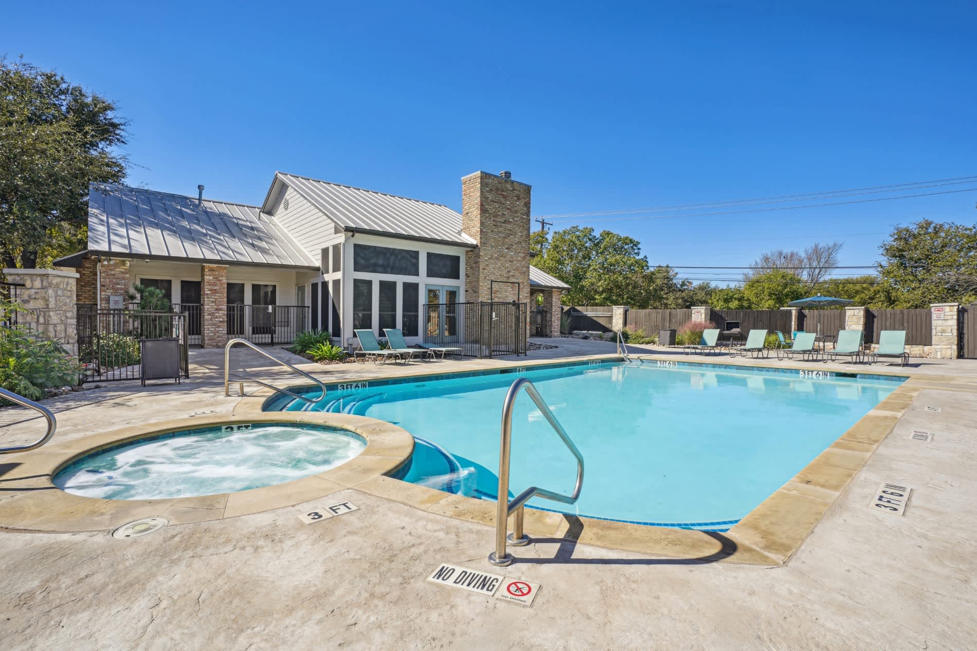 Floor Plans of On The Green in Austin, TX