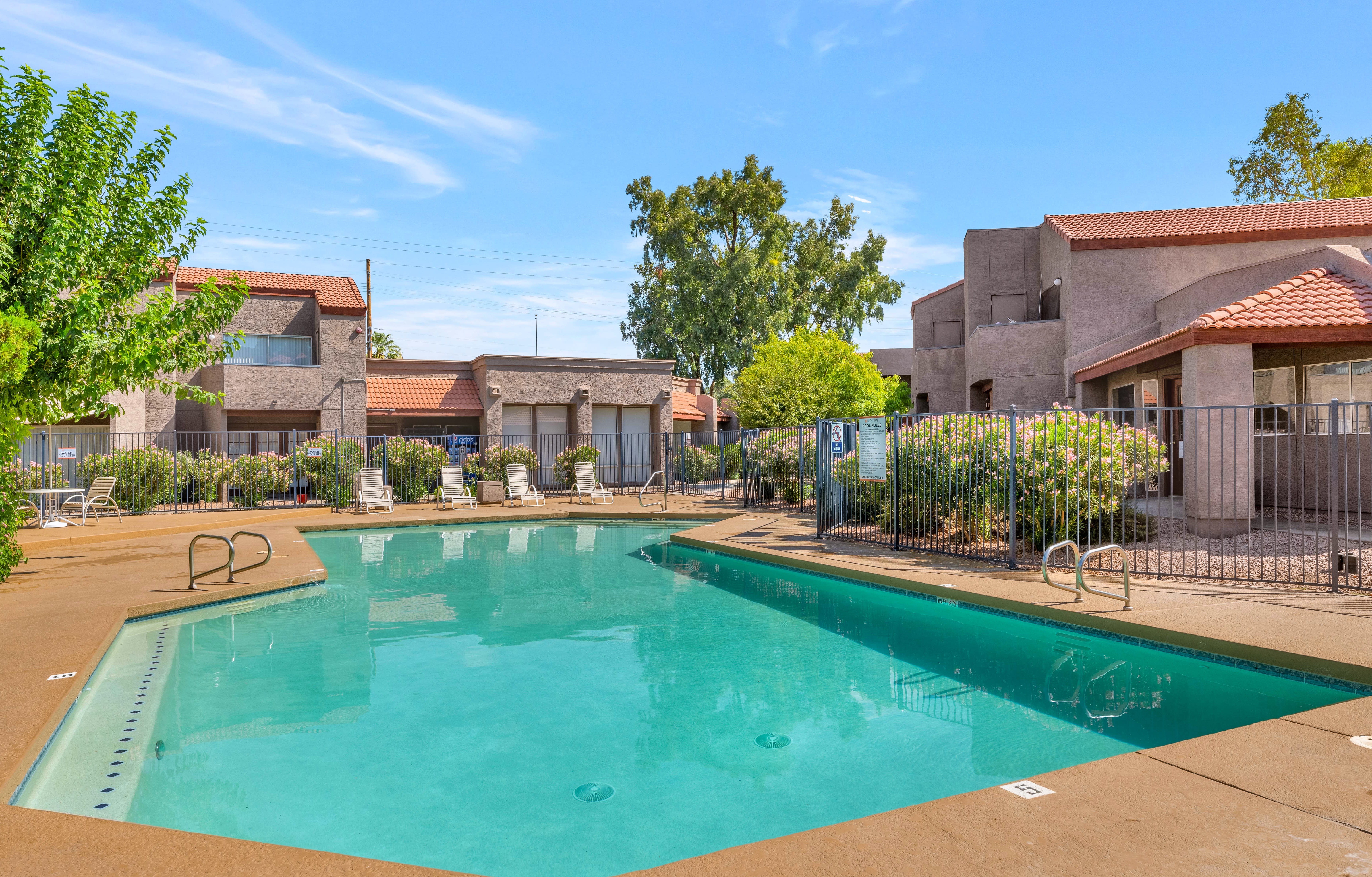 Glendale, AZ Apartments | Glen Brae Apartments