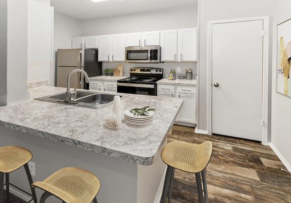 Heatherstone Apartment Homes | Apartments in Dallas, TX