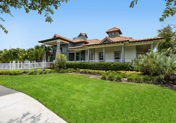 Veranda at Westchase Apartments | Apartments in Tampa, FL
