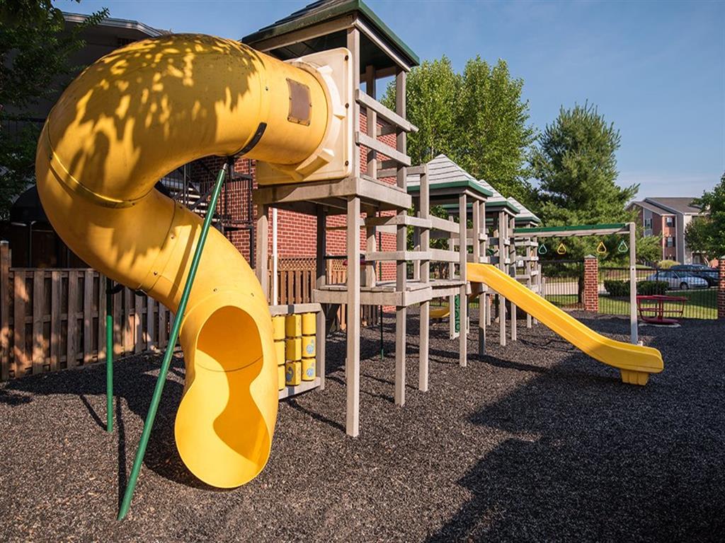 Rolling Brook Village | Best Apartments in Woodbridge VA