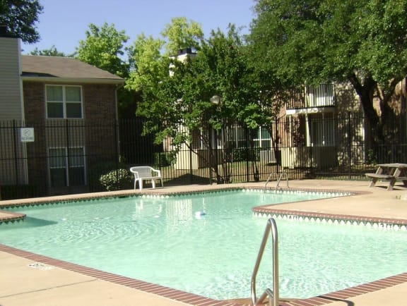 Center Ridge Apts | Apartments in Duncanville, TX