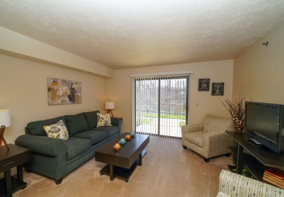 Apartments in Walker, MI | Green Ridge Apartments
