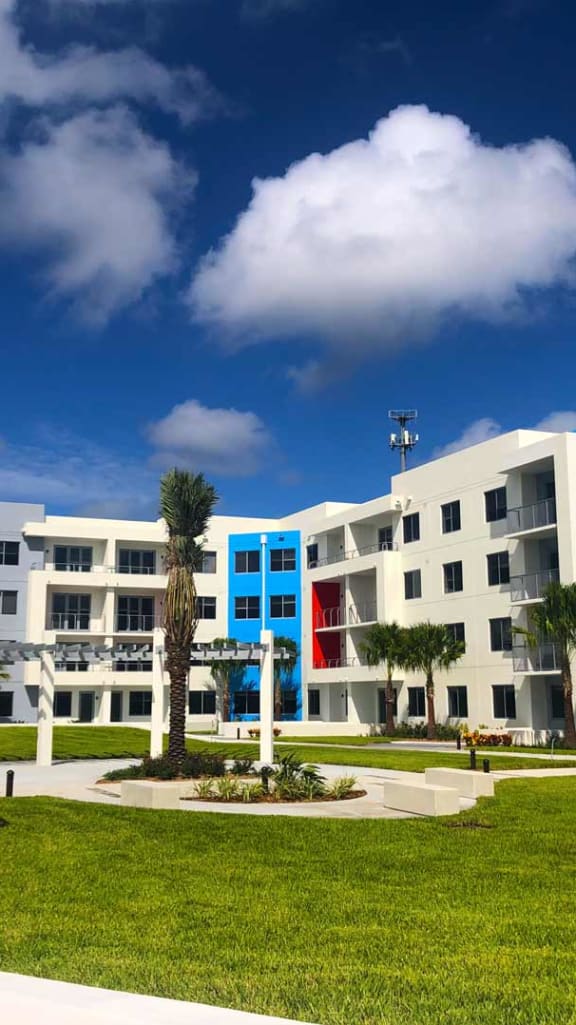 Icon One Daytona | Apartments in Daytona Beach, FL