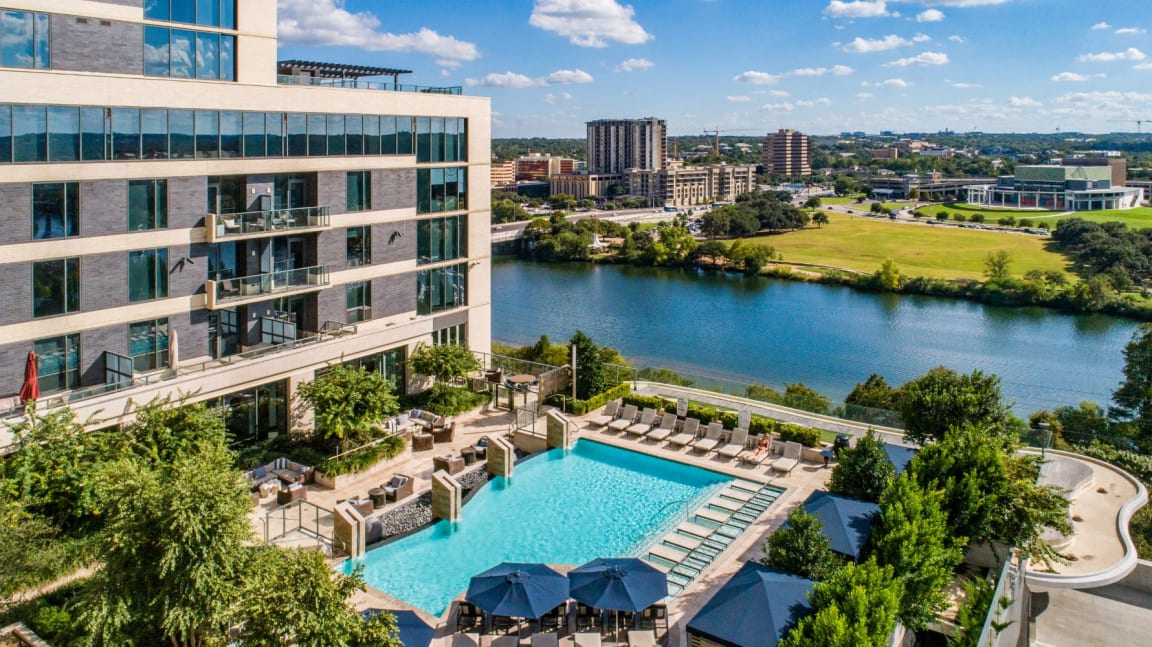Luxury Downtown Austin Apartments | Northshore Austin | Austin, TX