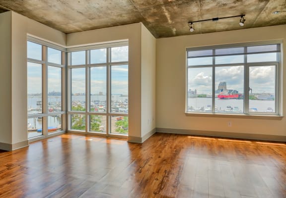 Luxury Apartments in Fells Point | The Crescent at Fells Point