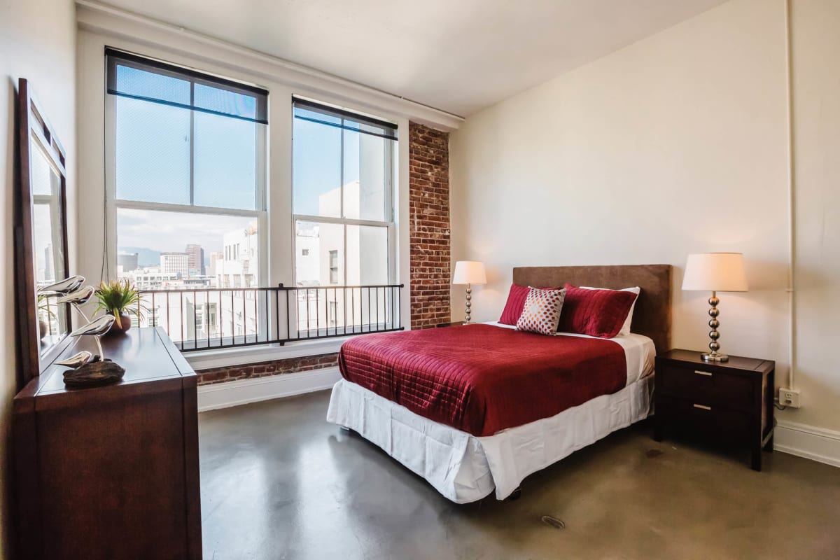 Santa Fe Lofts | Custom Page