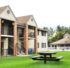 Westfield Club Apartments | Apartments in Lansing, MI