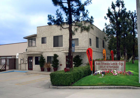 First Pointe Management Group | Apartments in Calabasas, CA | RENTCafe