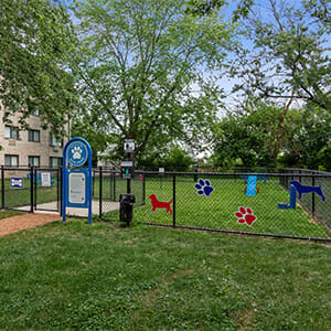 Midpointe Apartments | Apartments in Chicago, IL