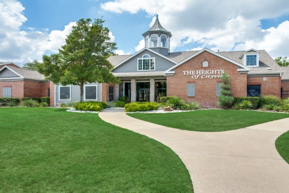 Apartments on Bryant Irvin | Fort Worth | The Heights of Cityview