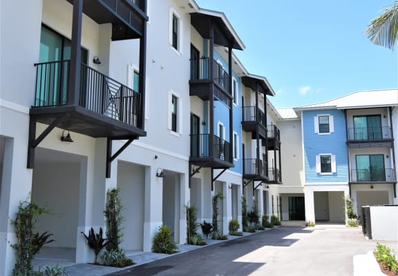 Azul Luxury Residences | Apartments in Stuart, FL
