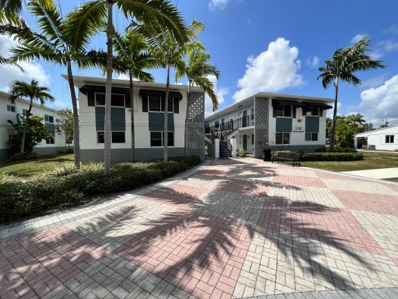 Tropical Point | Apartments in North Miami, FL