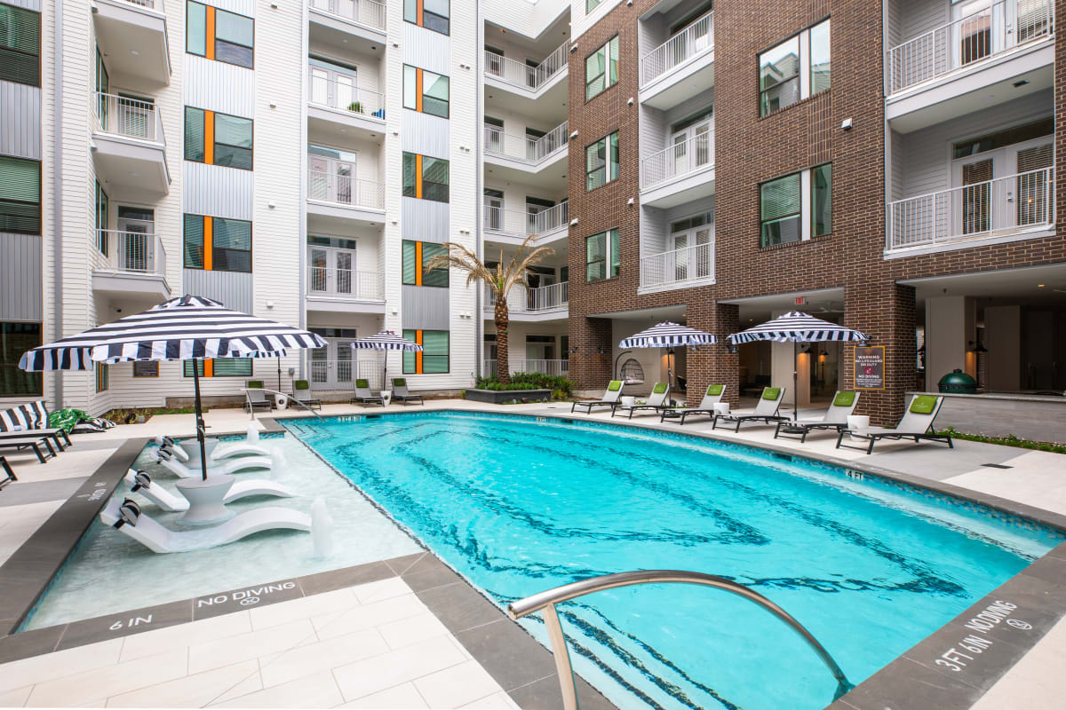 Luxury Apartments in Houston Heights | Durham Heights