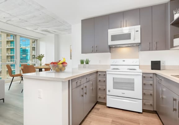 Queen Emma | Apartments in Honolulu, HI