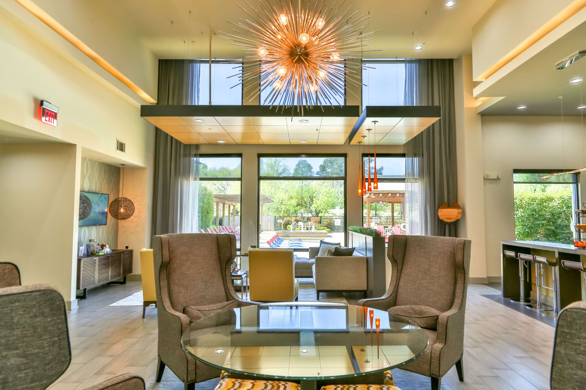 The District Apartments | Apartment and Community Amenities