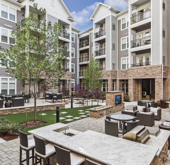 The Sutton Apartments | Modern Apartments in Woodbridge VA