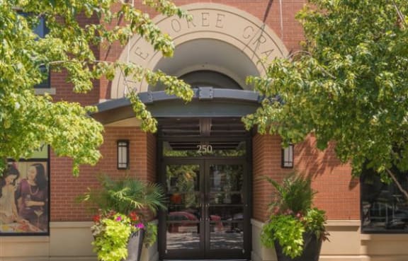 The Loree Grand at Union Place | Apartments in Washington, DC