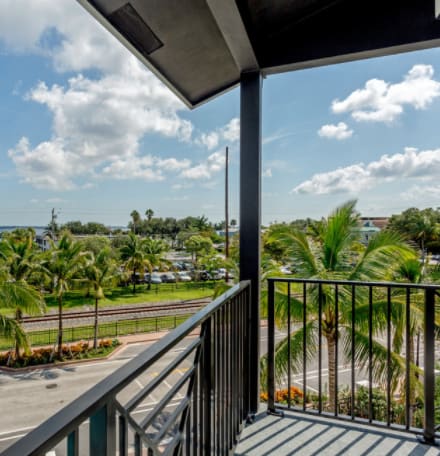 Azul Luxury Residences | Apartments in Stuart, FL