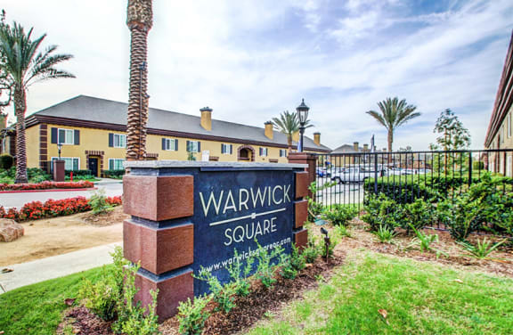 Warwick Square Apartments | Apartments in Santa Ana, CA