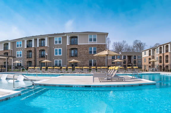 Comet Bermuda Run | Apartments in Bermuda Run, NC