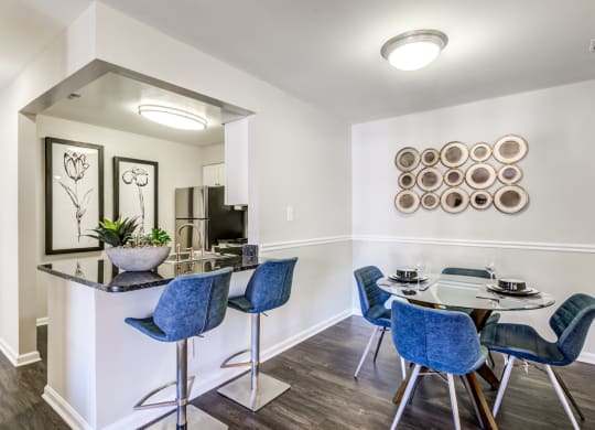 Apartments in Reston | Waterside at Reston Apartments | Photos