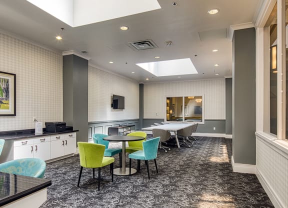 Photos of Deco at CNB apartments in Downtown Richmond, VA