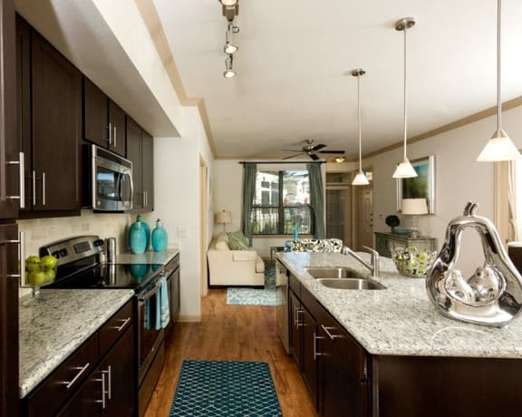 Valencia Place | Apartments in Houston, TX
