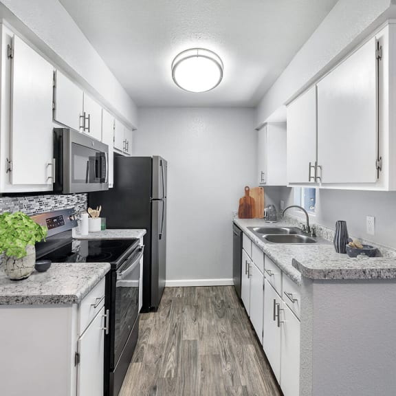 Saddle Ridge Apartments in Oro Valley, AZ