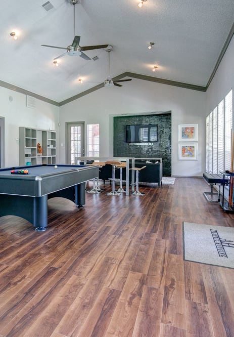 Covington Creek Apartment | Apartments in Irving, TX