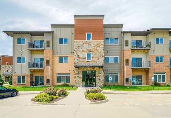West Des Moines Apartments in Jordan Creek | 360 at Jordan West