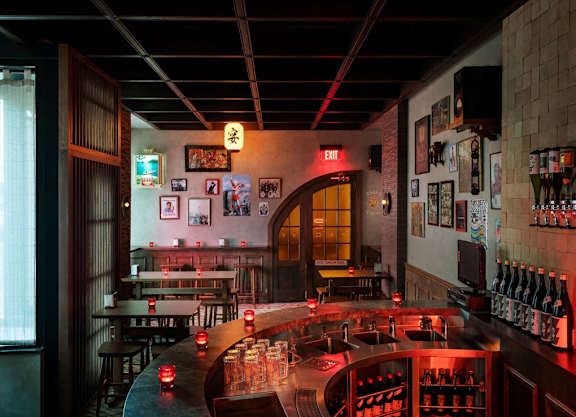 Downtown Detroit, MI Restaurants | Book Tower