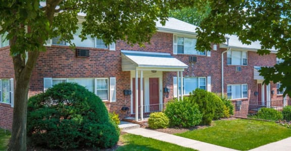 Teaneck Apartments | Willow Gardens Apartments