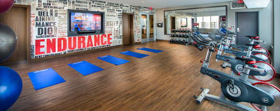 Crystal House* | Apartments in Arlington, VA