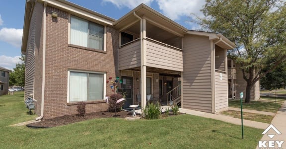 Springcreek Apartments | Apartments & Townhomes in Derby, KS