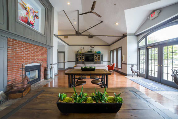 Renovated Apartments in Cincinnati | Fieldstone at Glenwood Crossing