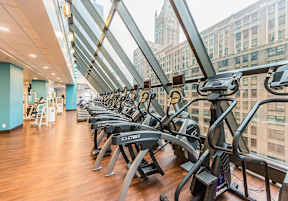 Axis Apartments & Lofts | Apartments in Chicago, IL