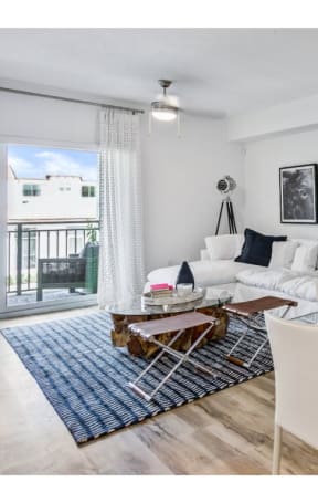 Lake Worth Apartments | Altis Blue Lake