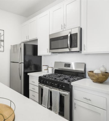 Enclave | Apartments in Paramount, CA