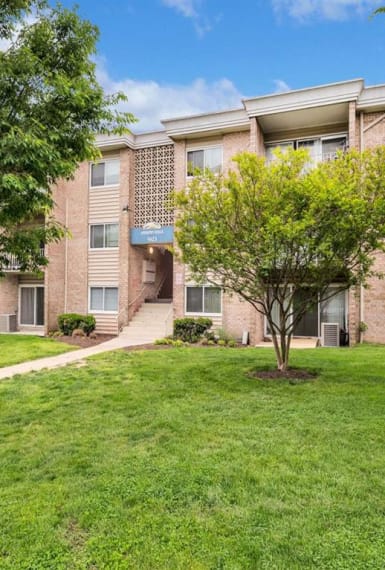 Apartments in Suitland, MD | Andrews Ridge