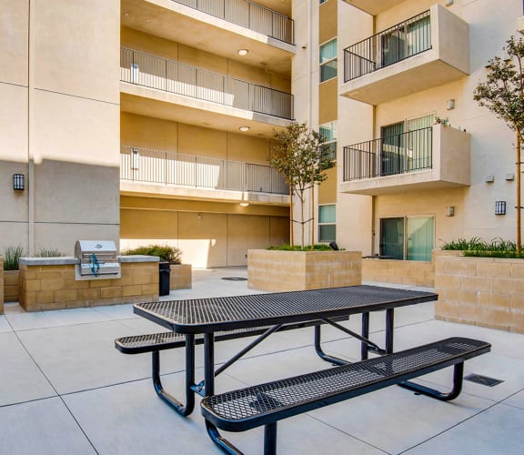 Triangle Square Senior Apartments | Apartments in Los Angeles, CA