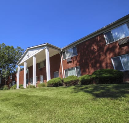 Colonial Ridge | Apartments in Cincinnati, OH