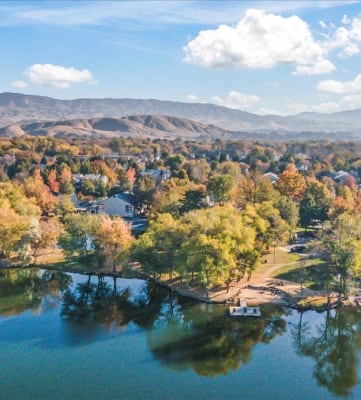 Lake Harbor Boise Apartments | Edgewater Apartments