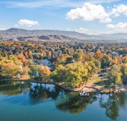 Lake Harbor Boise Apartments | Edgewater Apartments