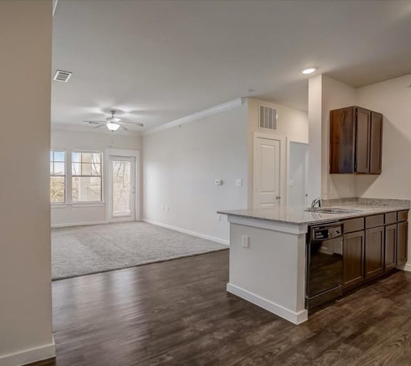 The Strand Apartments | 1, 2 & 3 Bedroom Apartments in Kyle, TX