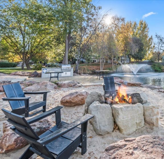 Lake Harbor Boise Apartments | Edgewater Apartments