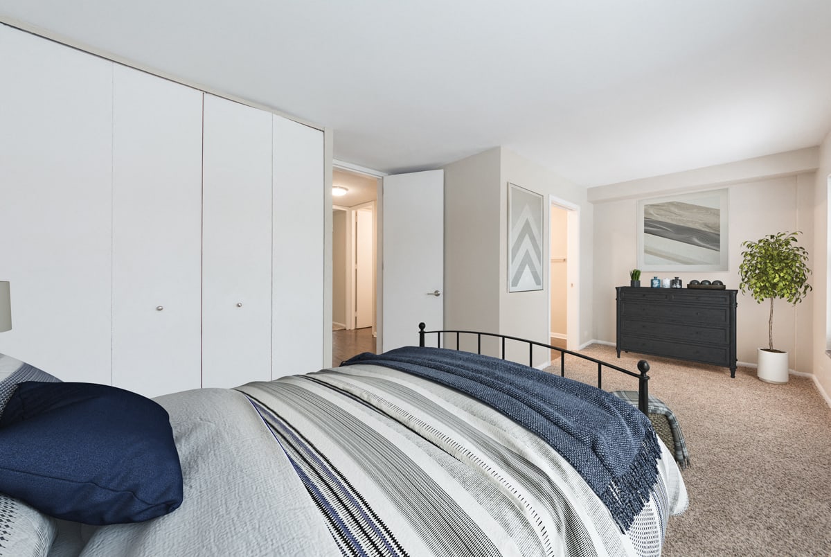 South Commons Apartments for Rent | Eden Commons