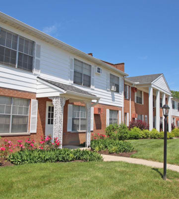 Compton Lake | Apartments in Mt. Healthy, OH